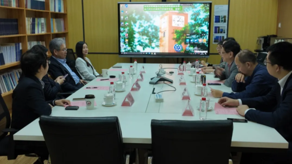 Hwi-chang Moon, President of aSSIST University, Visits University of ...